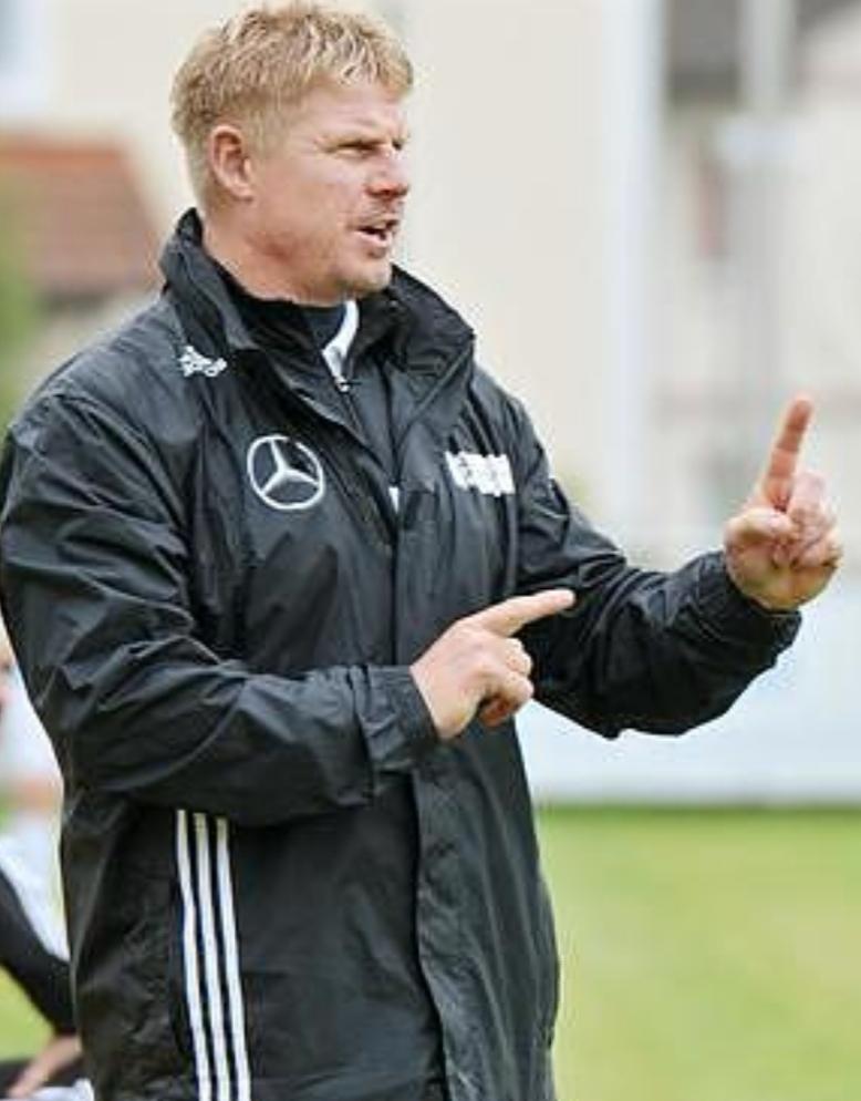 Paukenschlag beim FCU: Marco Roth tritt als Trainer der Ersten ...